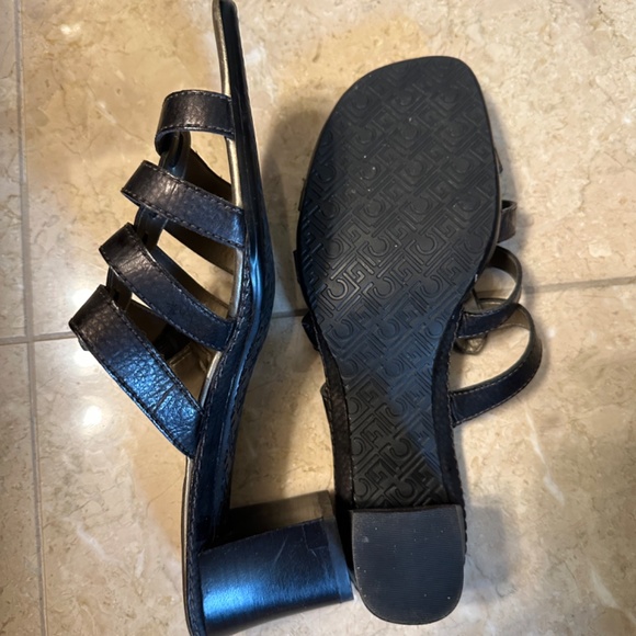Liz Claiborne | Shoes | Liz Claiborne Sandals Vienna | Poshmark